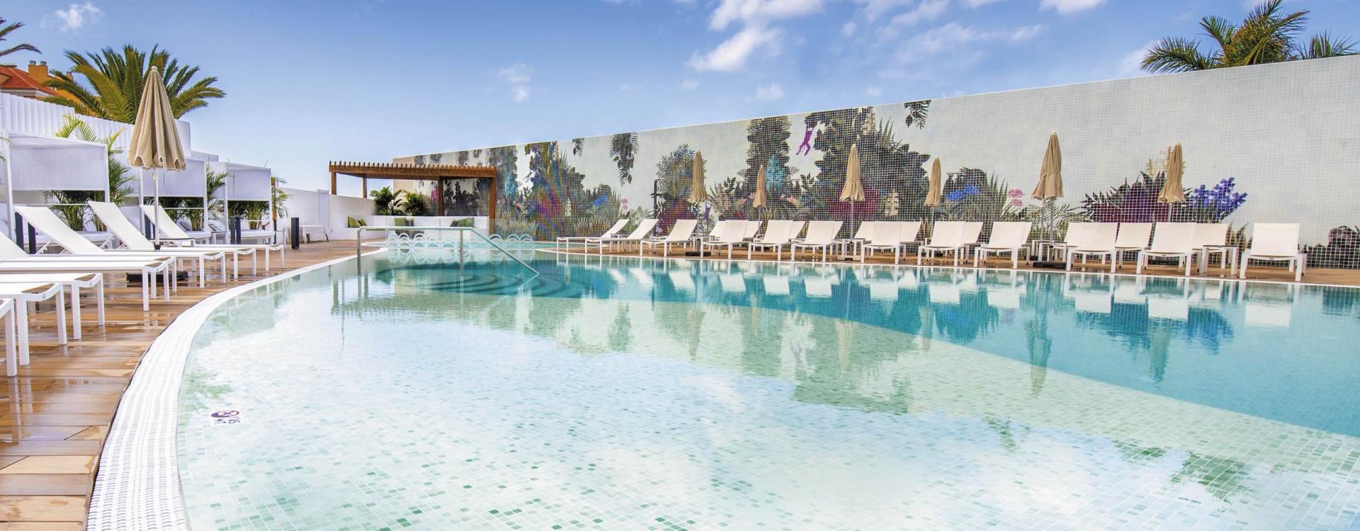 Outdoor & Pool Project 009 - Photographic Mosaic | MyMosaic